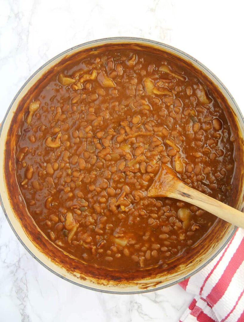 Southern Baked Beans -- Easy Potluck Dish | Southern Food and Fun