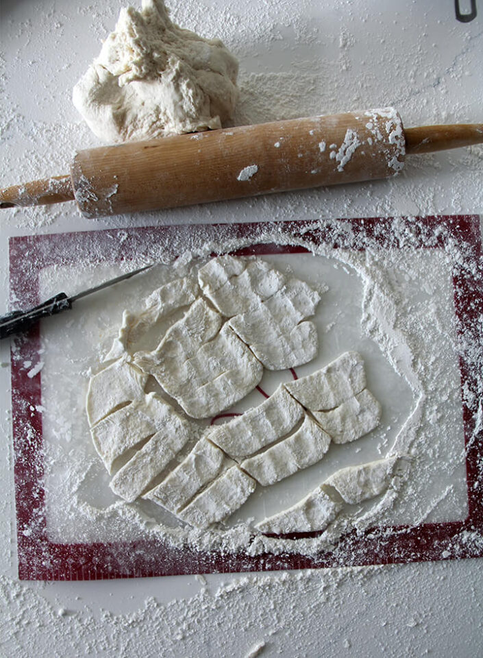 Southern Chicken and Dumplings Recipe - Southern Food and Fun