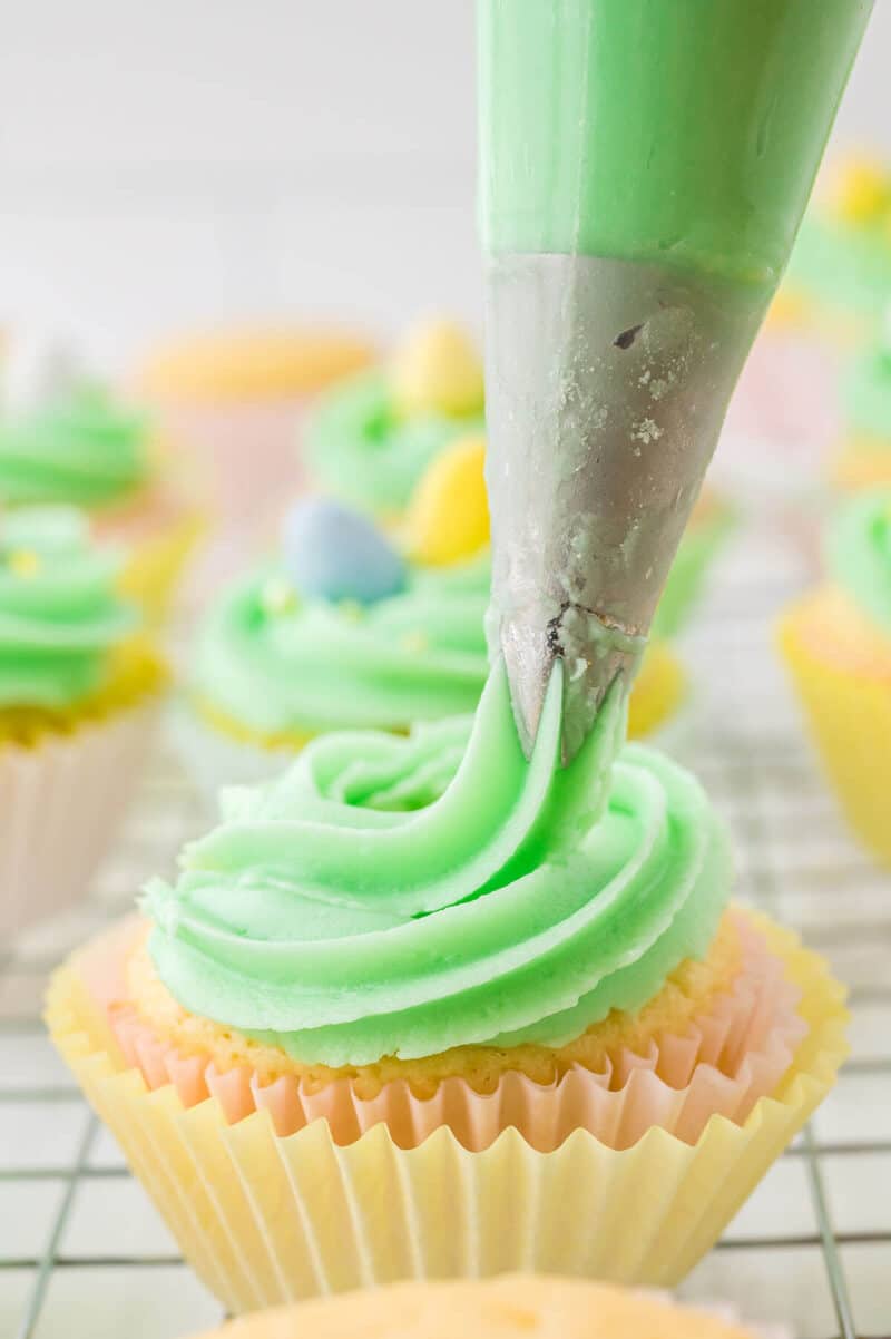 Easy Easter Cupcakes with Mini Eggs