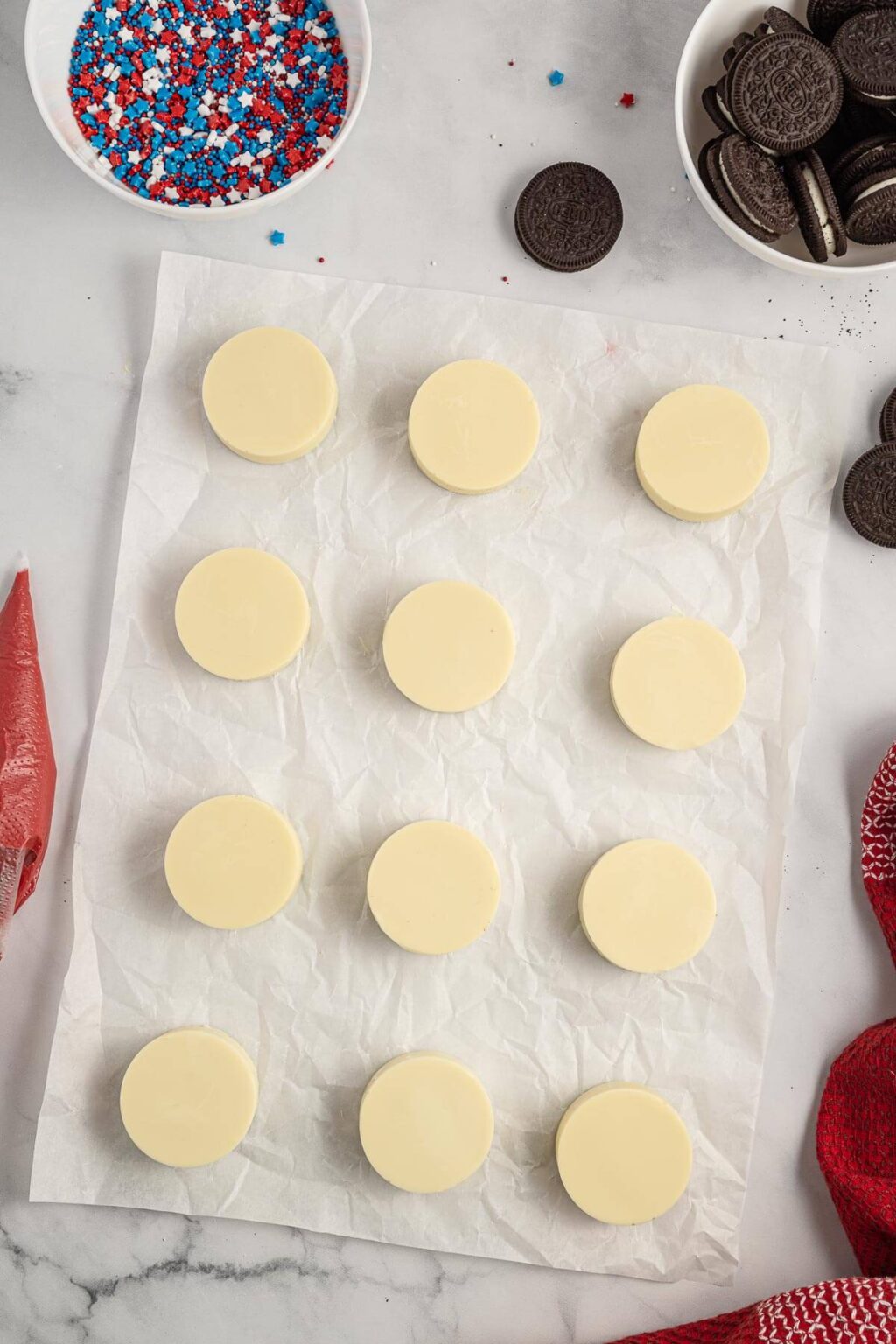 White Chocolate Covered Oreos - Southern Food and Fun