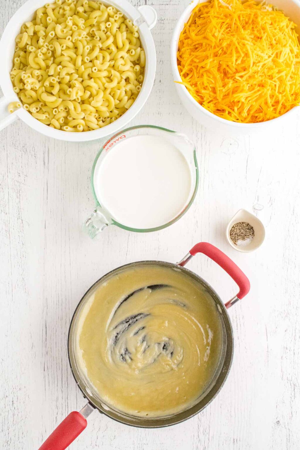 Creamy Baked Mac and Cheese - Southern Food and Fun