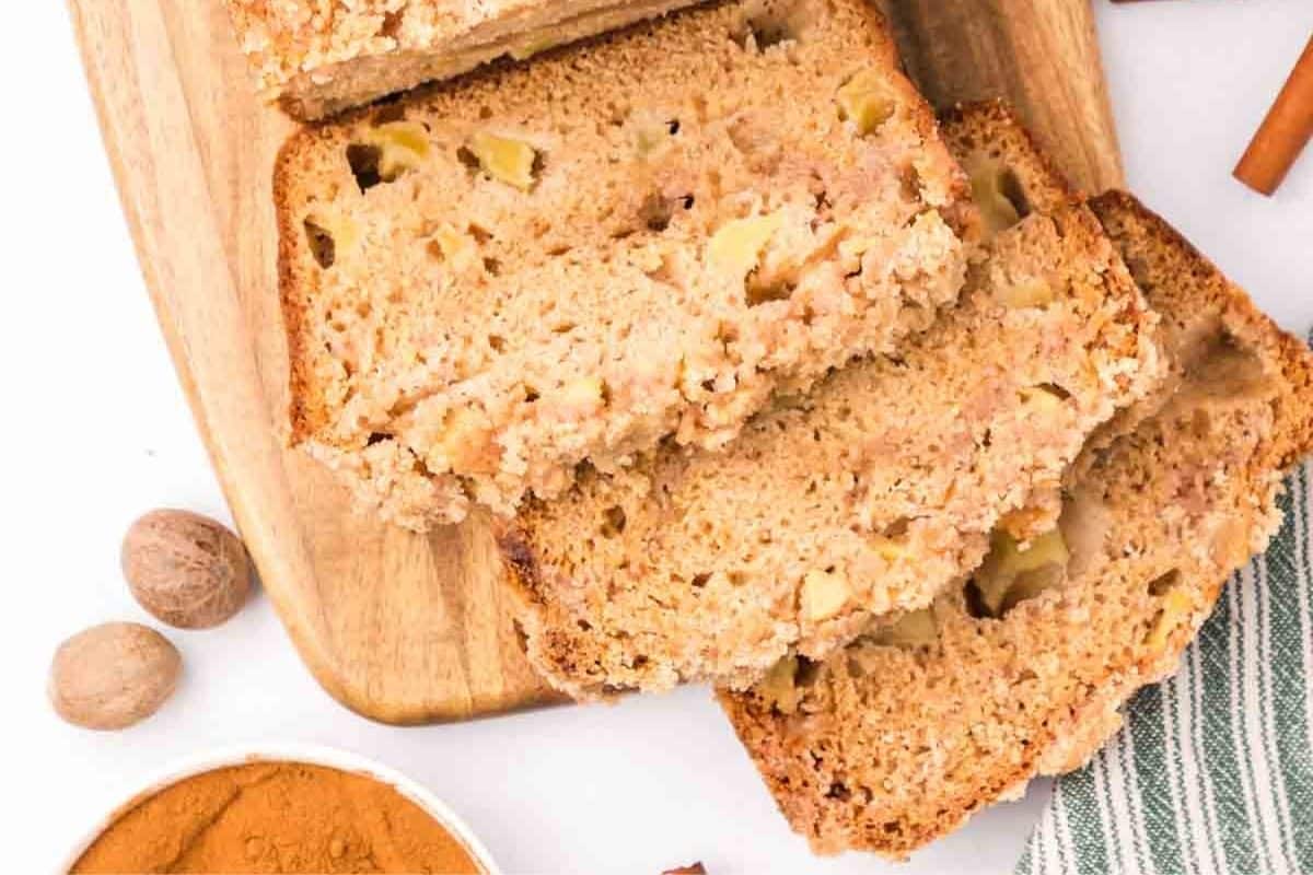 Apple Streusel Bread - Southern Food and Fun