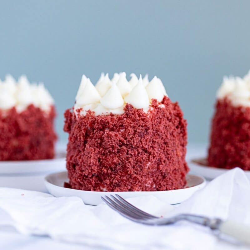 Mini Red Velvet Cakes - Southern Food and Fun